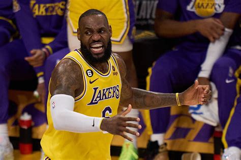 Lebron James Yelling Vs Lakers