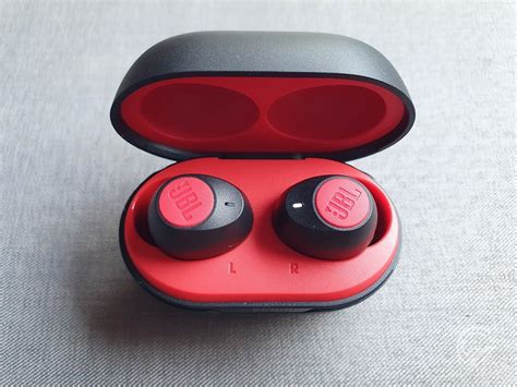 Review JBL Tune 115 TWS Setiap Dentuman Bass Terasa Nendang