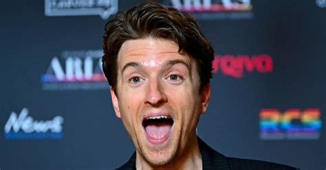 bbc radio 1 chaos as station is deserted as greg james is forced to