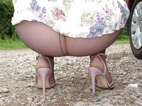 Day Out In The Country Tights Heels Flashing Porn Pictures Xxx Photos Sex Images Pictoa