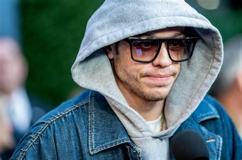 Pete Davidson Kracht Mit Auto In Ein Haus Anzeige Wegen