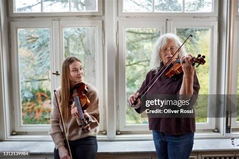 The Old Fiddler Photos And Premium High Res Pictures Getty Images