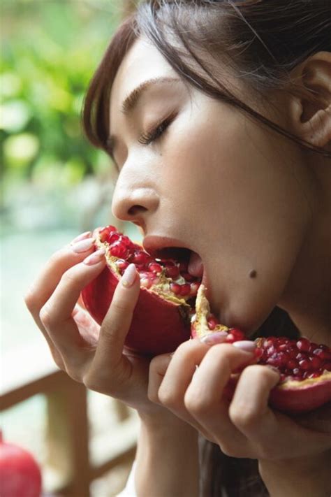 【写真】謎の美女・フミカが妖しく魅せる 「あなたに帰りたい」｜newsポストセブン Part 8