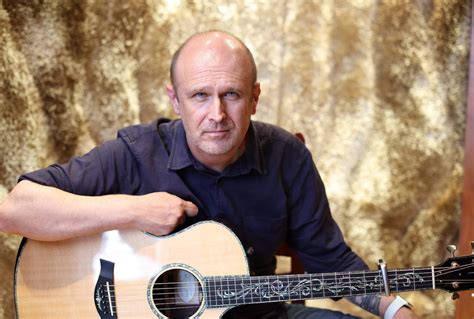 Simon Tomkins Guiter Lessons Ukulele And Rock And Pop Specialist Shrewsbury Shropshire