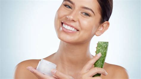 Aloe Vera For Skin পুজোর আগে শুধু অ্যালোভেরায় ফিরবে না জেল্লা মেশাতে