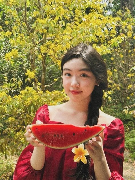 Nhan Sắc Cực Phẩm Của Lọ Lem ái Nữ Nhà Mc Quyền Linh