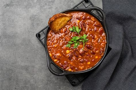 콩과 옥수수 수프 또는 Ragout 나무 배경에 붉은 콩 스튜 0명에 대한 스톡 사진 및 기타 이미지 0명 갈색 강낭콩