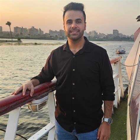 الاستاذ منذر أبو عواد