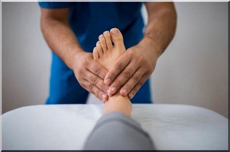 14 Effective Home Remedies For Sprained Ankle Relief Gomedica