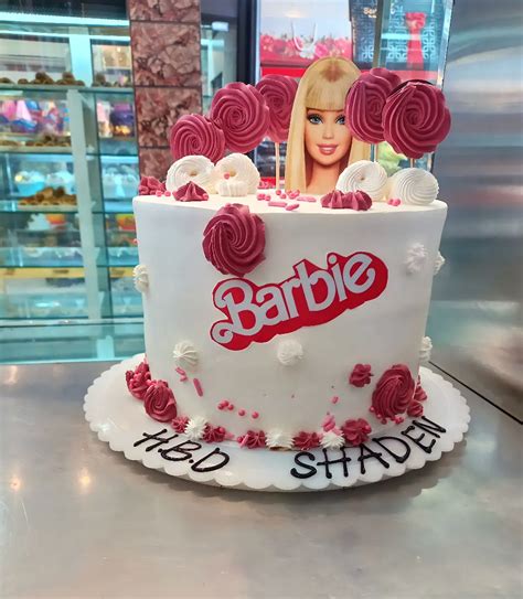 ‎شیرینی سی گل‎ ‎کیکتولد🎂🎂 کیکتولددخترانه🎂🎂کیکباربی شیرینیسیگل🎂اراک‎ Instagram