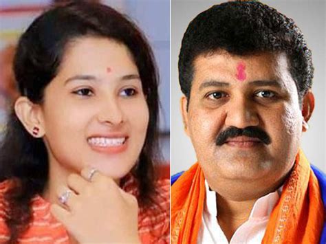 Several Calls Made Between Shiv Sena Leader And Pooja Chavan Police