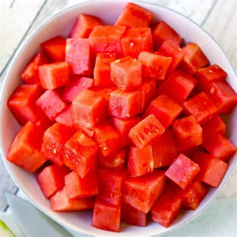 How To Cut Cube A Watermelon Bowl Of Delicious