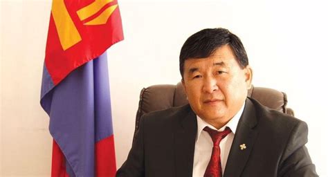 Өмнөговь аймгийн Засаг дарга асан Б Бадрааг хилээр орж ирсэн даруйд нь баривчилж цагдан