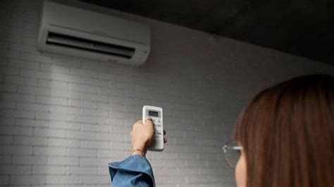 Agar Tidur Malam Jadi Nyenyak Ini Tips Mengatur Suhu AC Di Kamar Manfaatkan Fitur Mode Auto