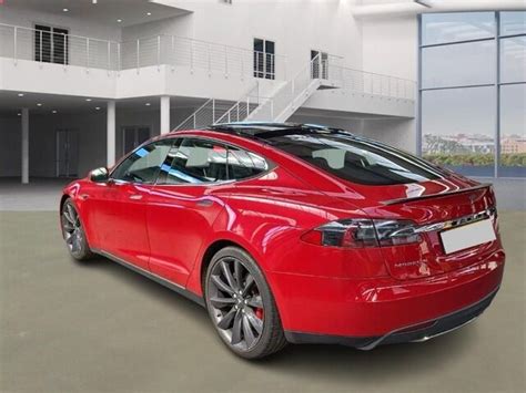 Tesla Model S con kilómetros de de segunda mano en Madrid