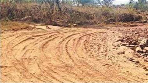 Naxal Attack In Dantewada दंतेवाड़ा में दर्जन भर से अधिक सड़कें ऐसी जो