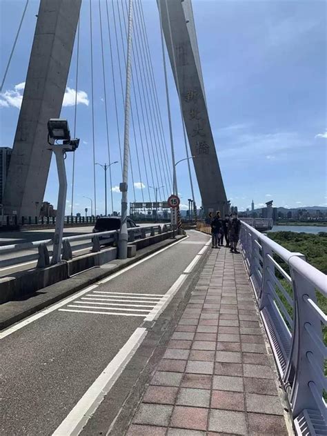新北大橋「死亡閃電彎」車禍頻傳 市府砸2600萬拓寬 生活 工商時報