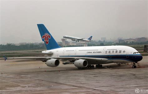 惊魂一幕！南航a380巨无霸客机降落北京时挡风玻璃破裂 民航资讯航空圈