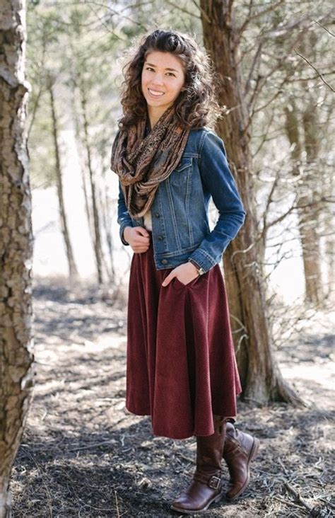 Pin By Erica Lauren On • C L O T H I N G • Classy Skirt Outfits