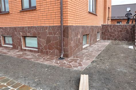 Цоколь в доме: 64 фото