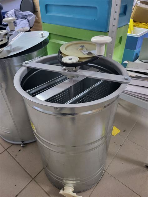 Купить ульи, товары для пчеловодства в интернет-магазине "Улей"!