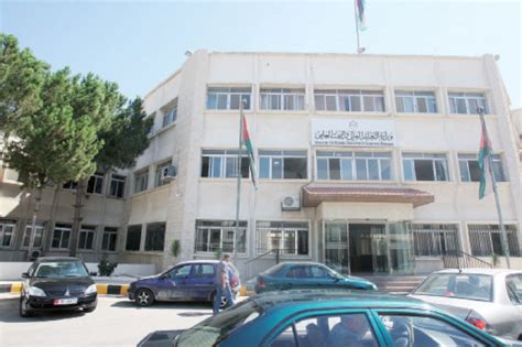 وكالة الوقائع الاخبارية بالتفاصيل مخالفات في التعيينات والرواتب