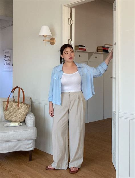 Flattering Outfit Ideas For Curvy Figures Plus Size Airport Outfit