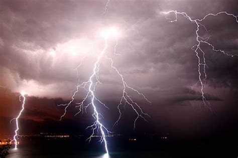 Allerta Meteo Forti Piogge Al Sud Attenzione Durante La Notte Ai