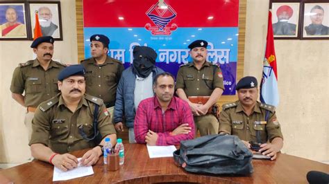 2 किलो से अधिक चरस के साथ गिरफ्तार