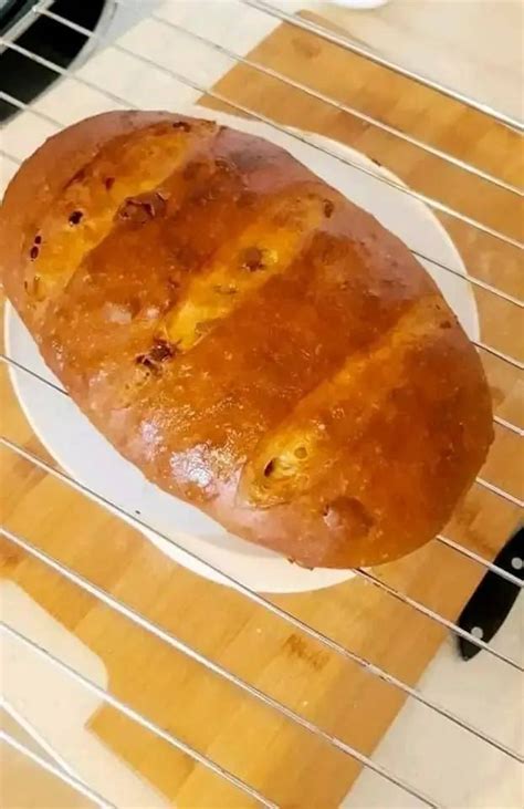 Амтат 🔻 9 ҮЗЭМТЭЙ ТАЛХ 🍞 ️ 250 гр гурилаар үзэмтэй талх барьлаа Ёстой гоё амттай боллоо Жор