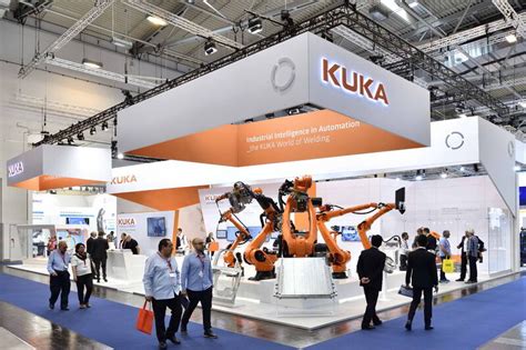 Kuka On Linkedin Kuka Kukarobotics Automation Robots Welding