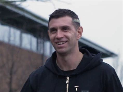 Dibu Martínez Se Reintegró Al Aston Villa Tras Sus Vacaciones Así Lo