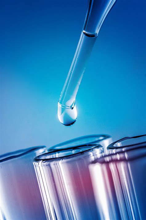 试管 水滴 液体 垂直画幅 水 生物科技 微生物学 无人 科学实验 科学 摄影素材 汇图网www huitu