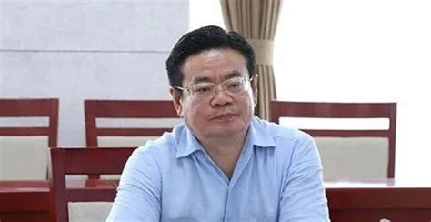 官迷心窍、利令智昏！中共中央批准，开除张效廉党籍 腾讯新闻