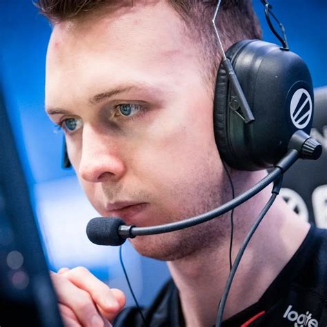 S1mple Zywoo или Device Выбираем величайшего игрока за всю историю Cs Go