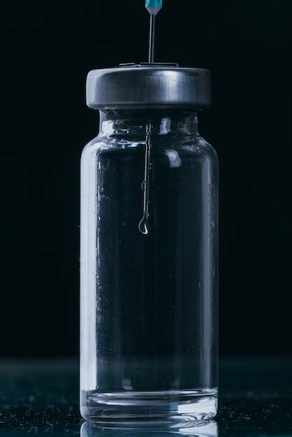 Médecine Vaccin Par Injection Et Concept De Médicament à Seringue