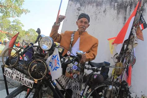 Mbah Pur Ngontel Dari Semarang Ke Madiun Tidur Di SPBU Hingga Emperan