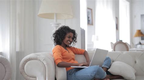 Duel De Box Internet Sans Engagement à Petit Prix Freebox Révolution