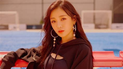Jinsol Eks April Tanda Tangan Kontrak Dengan Agensi Baru