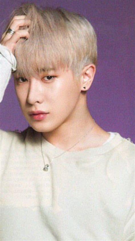 MONSTA X Panosundaki Pin