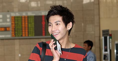 포토엔 Ft아일랜드 송승현 부끄러운 미소