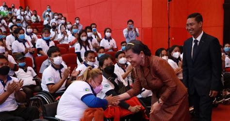 លោកជំទាវកិត្តិសង្គហបណ្ឌិត ម៉ែន សំអន អញ្ជើញចូលរួមអបអរសាទរទិវាជនពិការកម្ពុជាលើកទី២៤