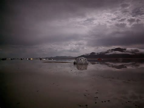 Rain At Burning Man Leaves Thousands Stuck In The Mud Edm Identity