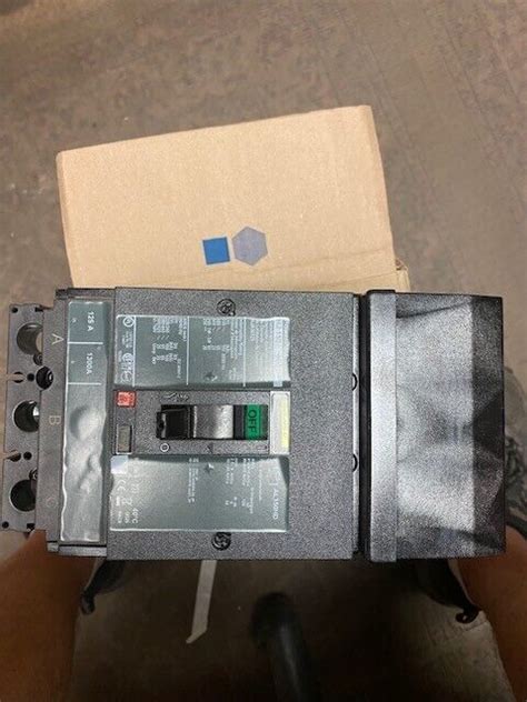 Square D HJA36125 3 Pole Circuit Breaker EBay