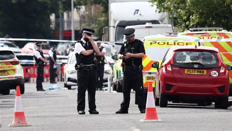 Angleterre Deux Enfants Tués Dans Une Attaque Au Couteau Le Royaume