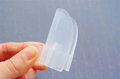 セルフネイルのうっかりキズを防ぐ！乾くまで守ってくれる100均の「ネイルガード」 えんウチ