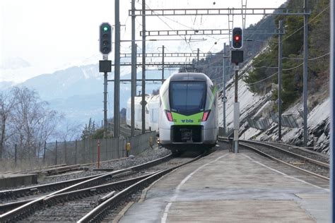 Bls Mika Rabe 528 105 Mit Rabe 528 122 Nach Brig Und Zweisimmen Am 4 3