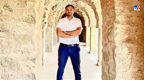 Success Story જોબ સાથે પ્રદીપે કરી Upscની તૈયારી લંચ ટાઈમમાં ભણતા કોચિંગ વગર બન્યા Ias