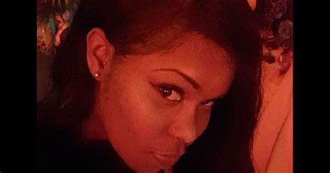 Simone Kerr Sur Facebook En Mars 2018 Purepeople