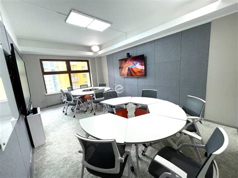 Танхим Онлайн сургалт хосолсон заал Ezaal Mn